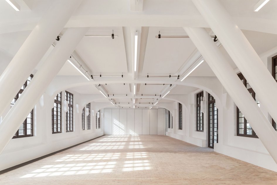 Center Rog na festivalu Odprte hiše Slovenije (ogled z arhitektom)