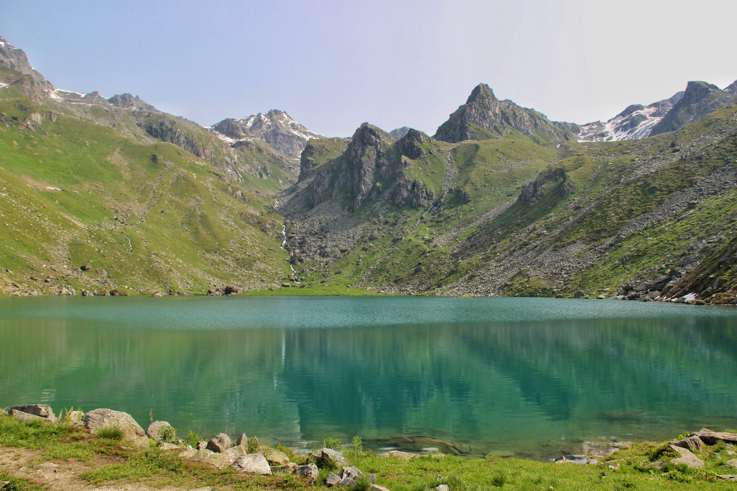 Lac et cabane de Louvie - 2213m - HELLY AND THE MOUNTAINS